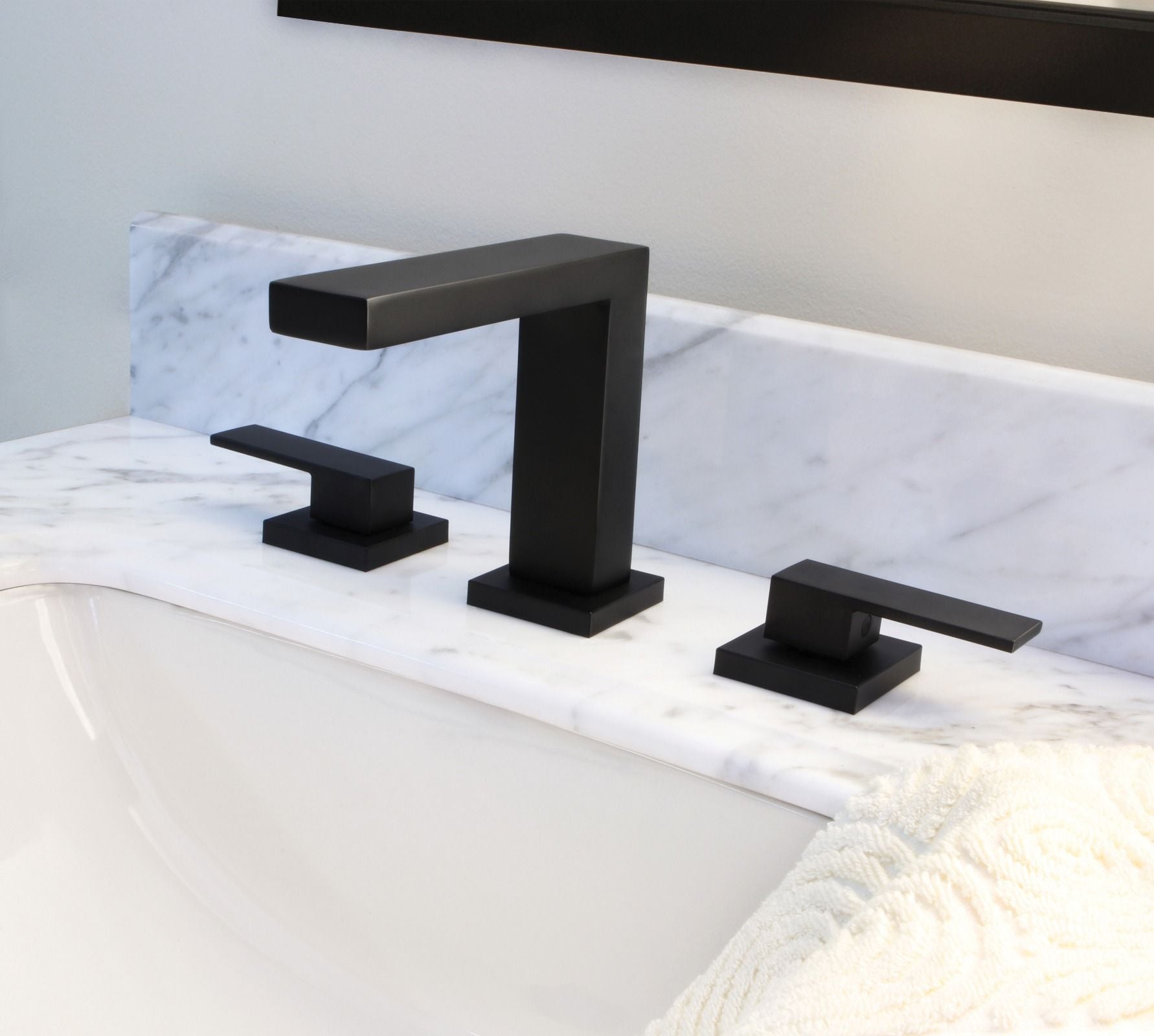 Huntington Brass Razo Matte Black Widespread Lavatory Faucet With Tall ...